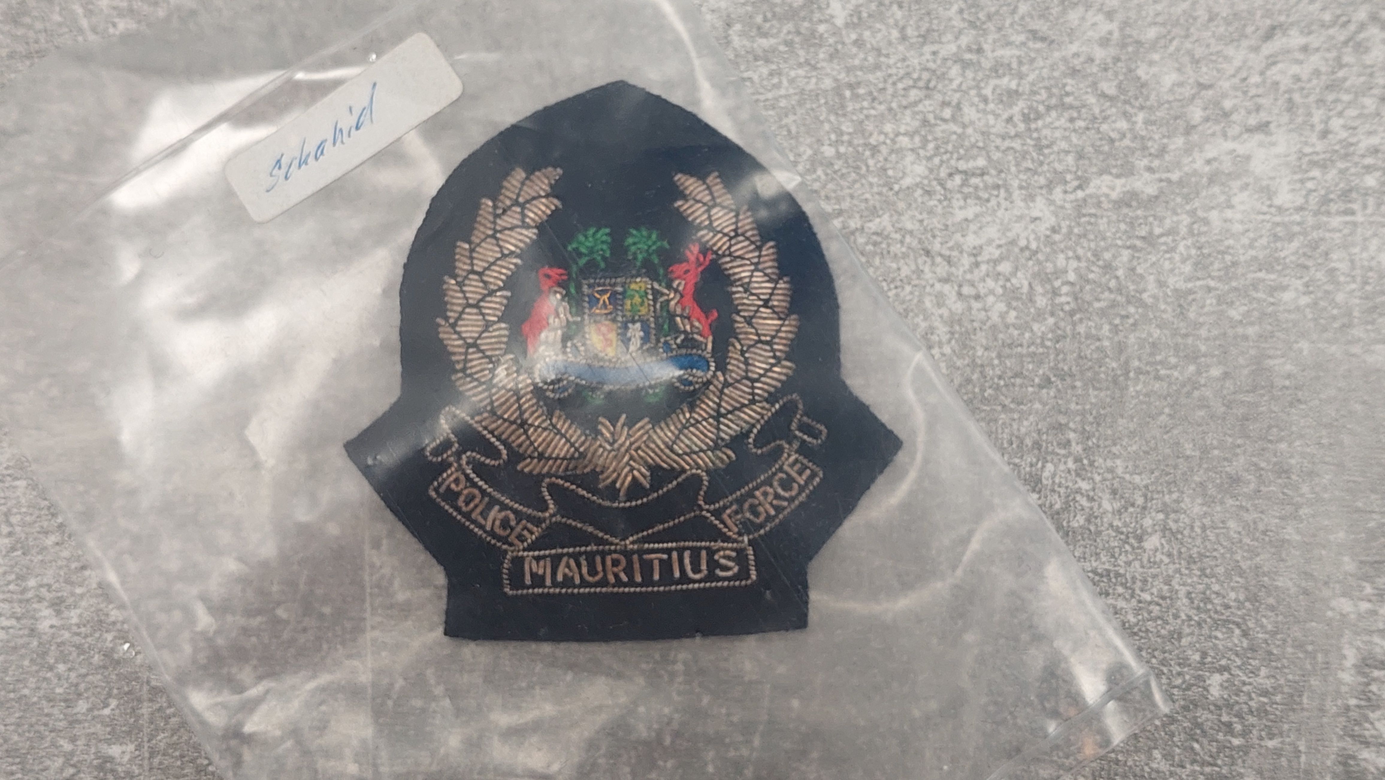 Mauritius Police Force Mützenabzeichen Barettabzeichen handgestickt ...